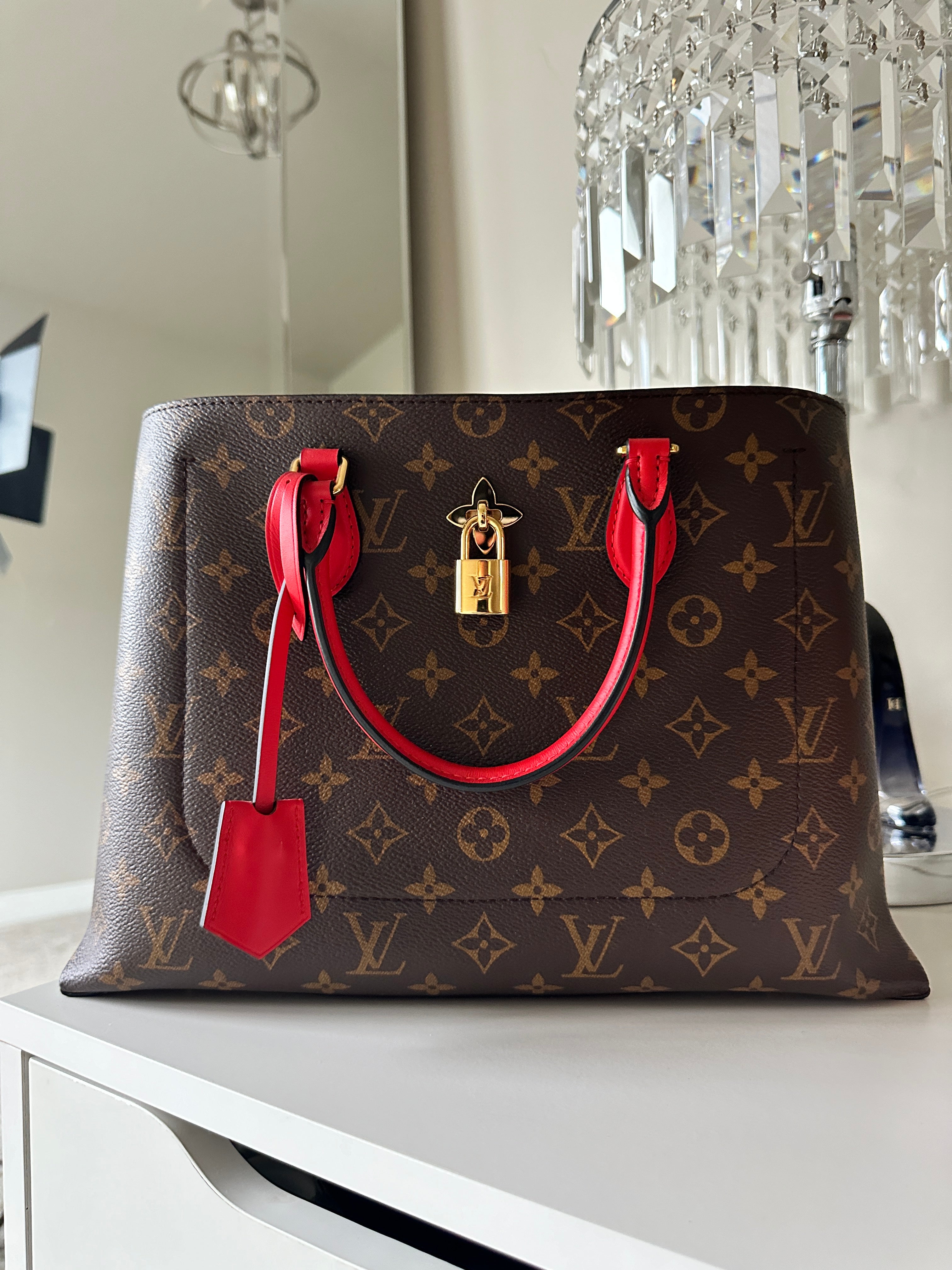 LV Flower Tote – Beautybyhannalee.com